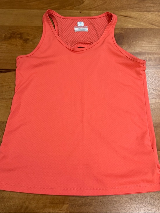 Columbia | Tops | Columbia Coral Omnifreeze Zero Performance Tank Size ...